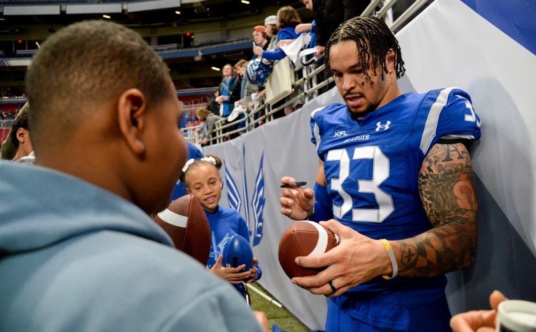 Tre Watson St Louis BattleHawk Cleat Auction